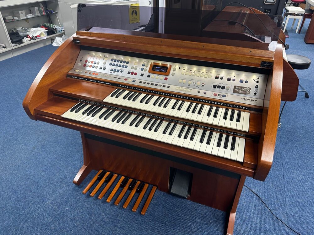 Lowrey Journey (oak) - Allens Music Centre